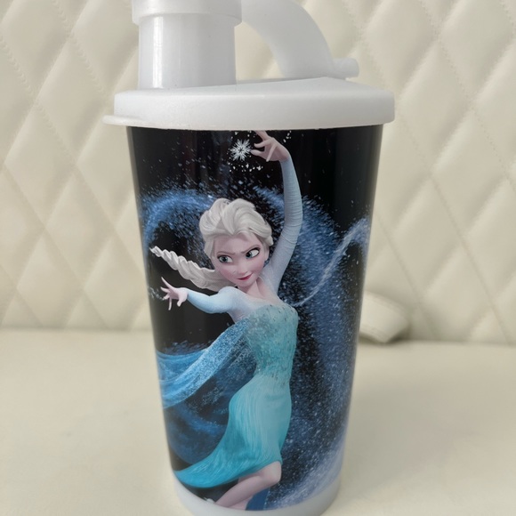Tupperware | Dining | Disneys Frozen Elsa Tupperware 1 Ounce Tumbler ...
